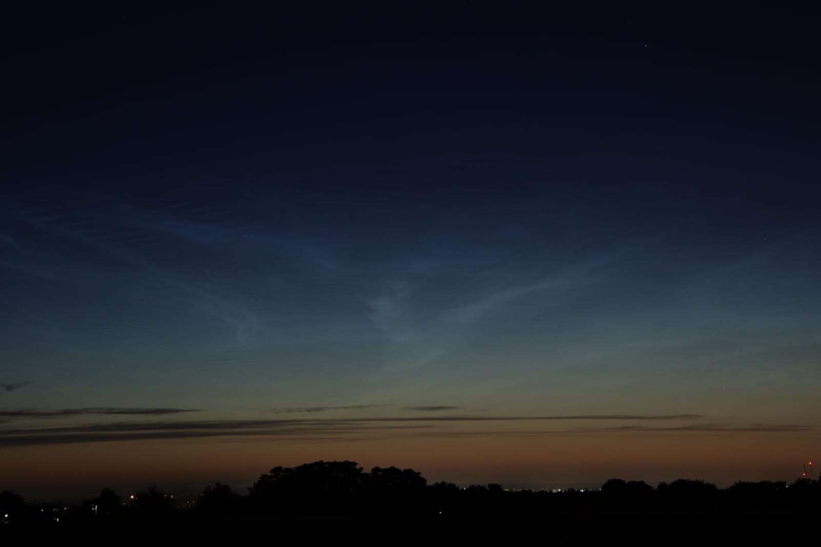 Noctilucent Cloud (NLC) sightings – July 2024 – Crayford Manor House ...