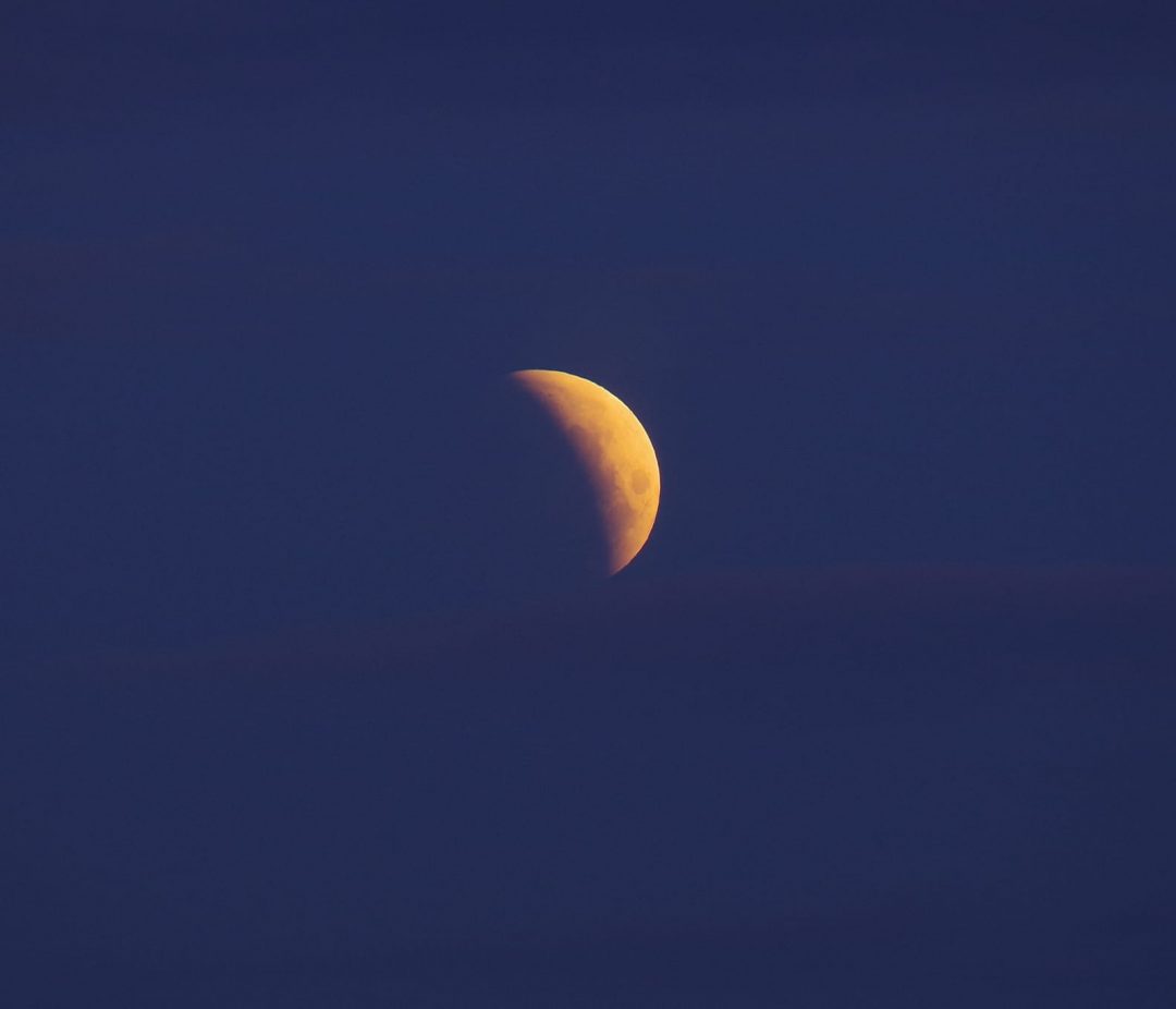 Partial Lunar Eclipse – 14th March 2025 – Crayford Manor House ...
